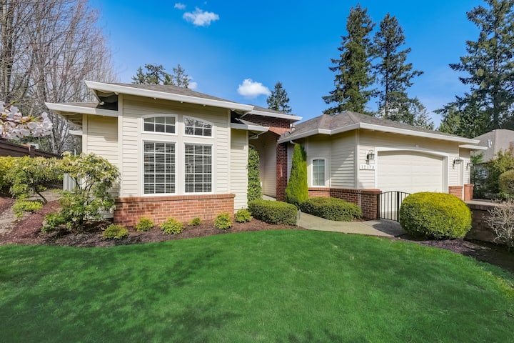 Cozy Beaverton 3 Bed, Walk To Dining And Shops - Beaverton, OR