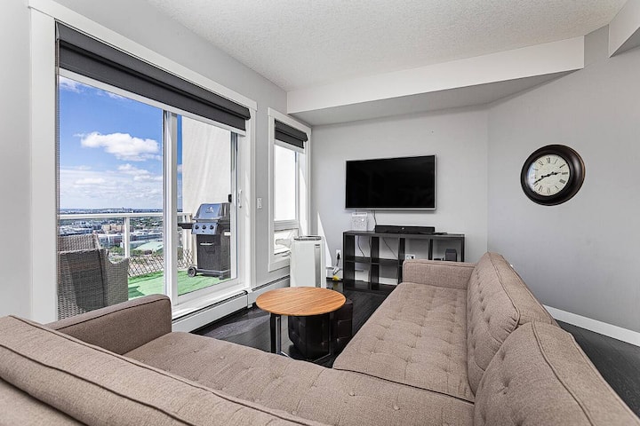 Downtown, Edmonton Vacation Rentals & Homes - Edmonton, Canada | Airbnb