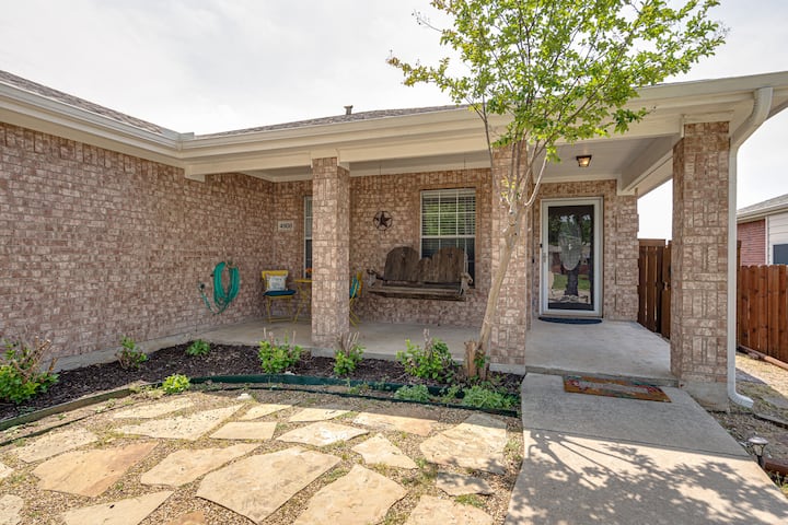 5 Star Mckinney Home | King Bed | Private Office - McKinney