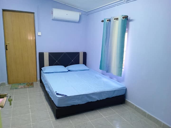 Cozy 2br House Near Pasar Binjai - Cherating