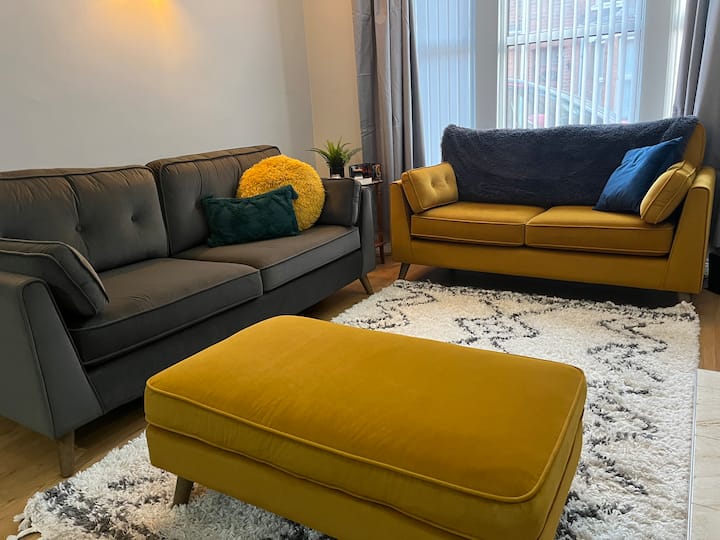 Beautiful Malone Road Belfast House - Belfast