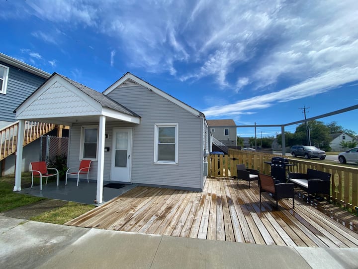 37 Single Family Cottage! Fenced Yard! Patio - Hampton, VA