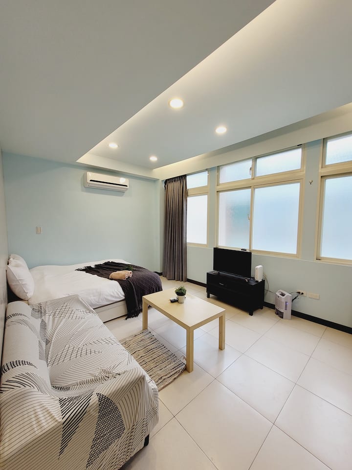 [月租]Sa大採光獨立套房/士林夜市1分鐘/劍潭站6分鐘/北藝中心/銘傳大學/小廚房 - Taipei