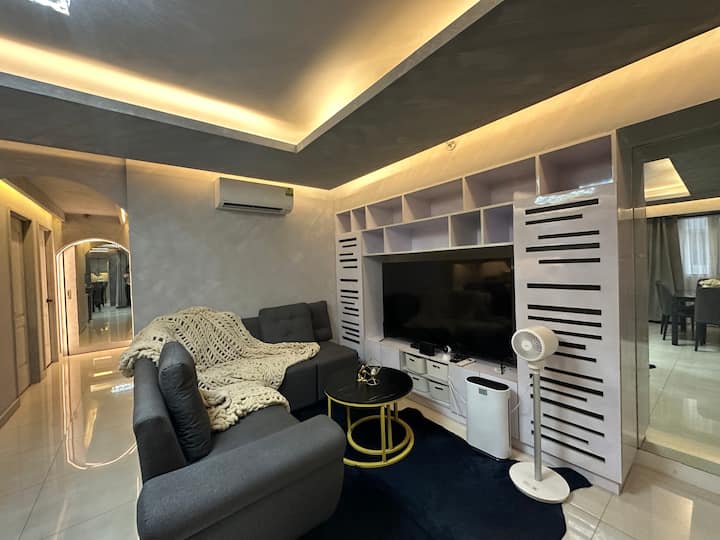 Condo In Taguig, 2br Condo, Acacia Estates, Bgc, - Taguig