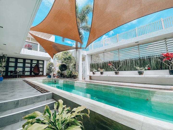 The Escape Tagaytay A Home With Pool And Karaoke - Tagaytay