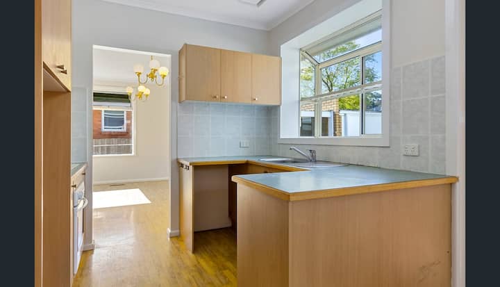 Chic 3br- 1 Master Suite & 2 Queen Bed Rooms - Forest Hill