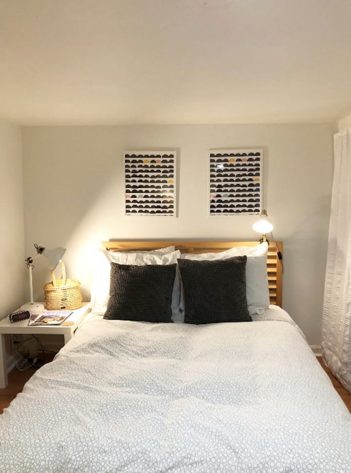 Live Like A Local In Dovercourt Village - Toronto