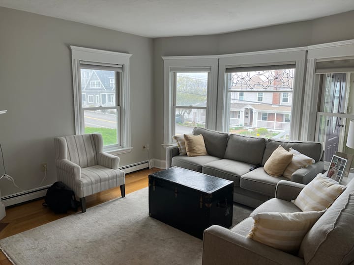 Beautiful Victorian Home In Hull - Hull, MA
