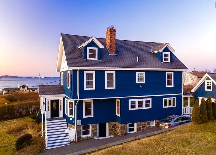 Beautiful Victorian Home In Hull - Hull, MA