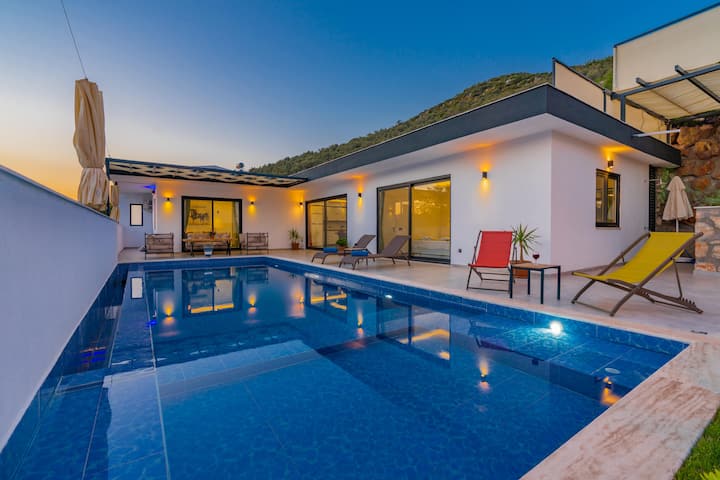 Bahçeli Korunaklı Lüks - Villa Destiman - Kalkan