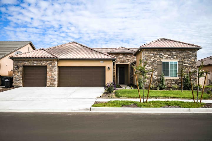 Cortner House 2 (7 Beds) - Lemoore, CA