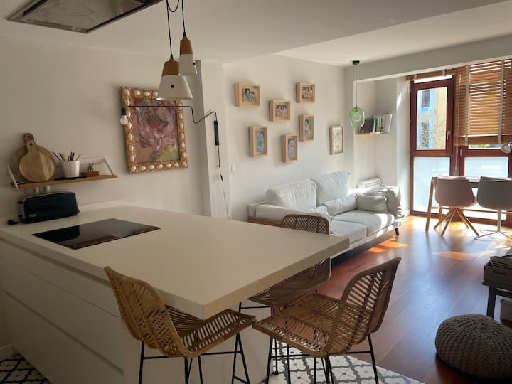 Cozy Apartment In Old Town - Bilbao