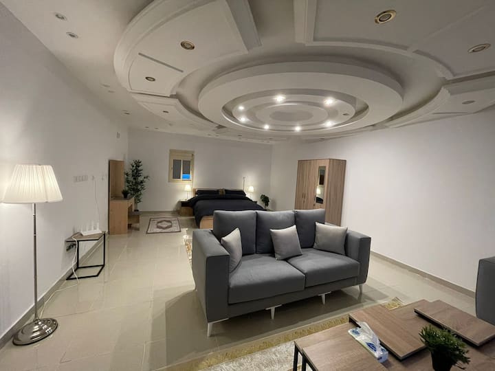 12 Lovely Self Check-in Flat - Jeddah King Abdulaziz Airport (JED)