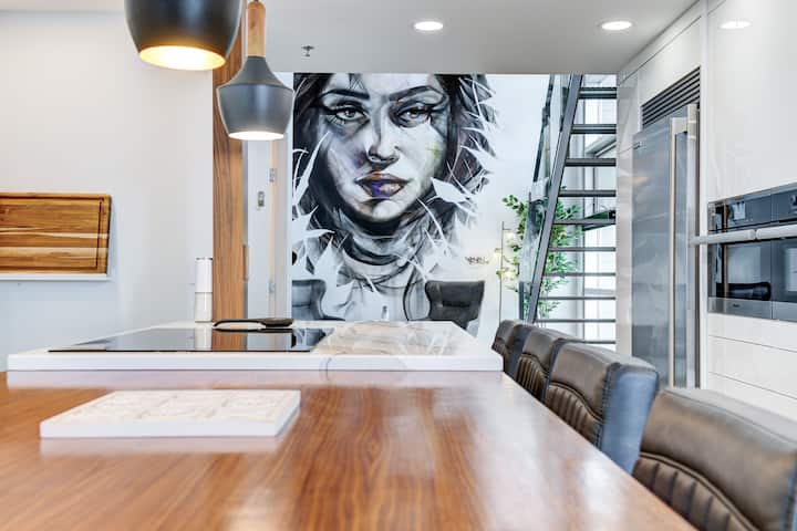 The Pinnacle - Ug Parking - Premium Yxe Loft! - Saskatoon