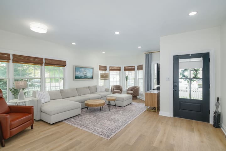 Beach Block • Sleeps 16 • Free Parking • Groups - Atlantic City