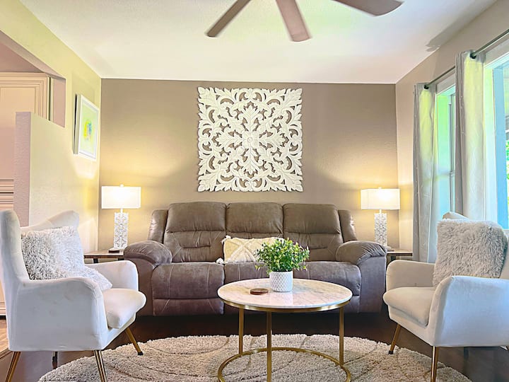 Prime Location! Near Downtown! - San Antonio