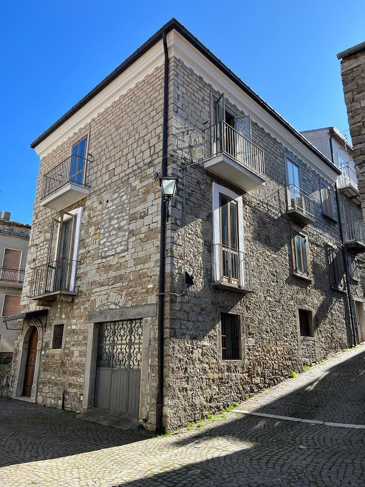 Acquaviva House - Tavenna