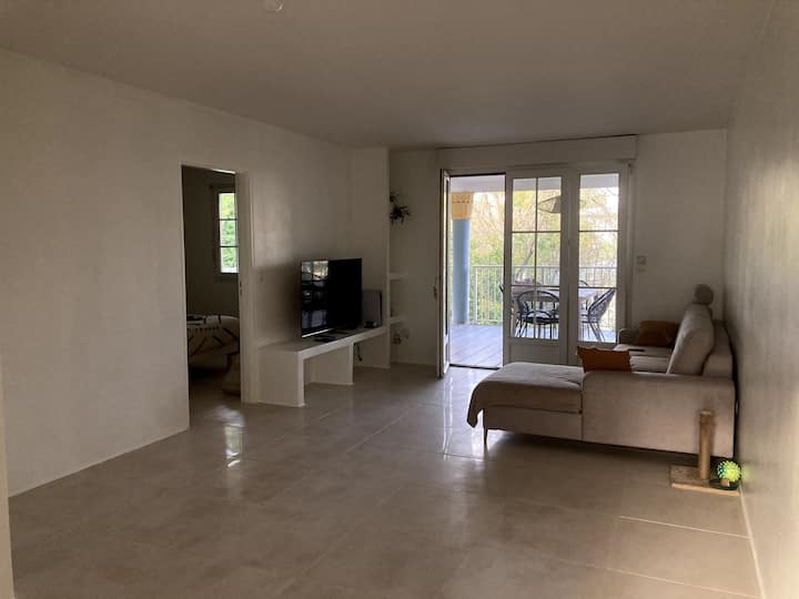 Chambre + Salle De Bain Privative - Fort-de-France