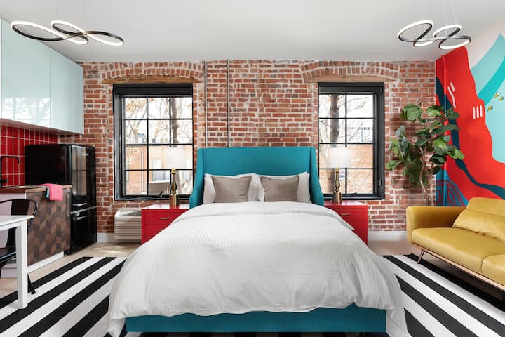 Tracy Weil Art Suite 202 - River North Art District - Denver