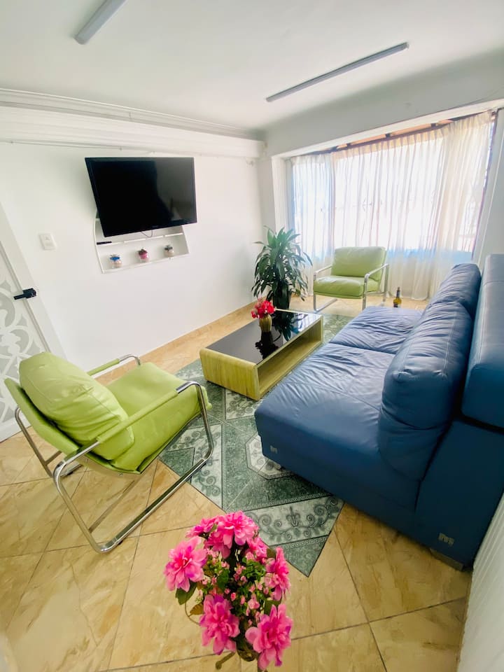 Casa Amplia Y Cómoda En Medellín - Medellín