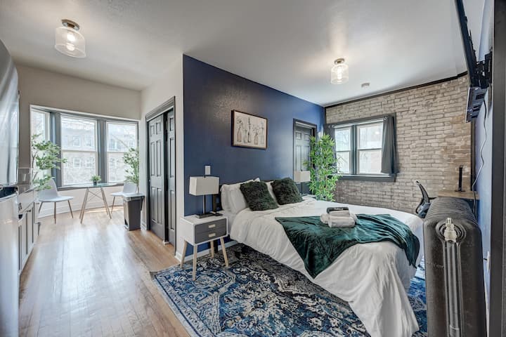 Modern Studio By Brady St & Milwaukee Lakefront - Milwaukee