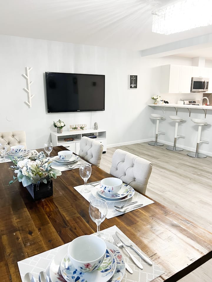 Spacious Modern Suites 8 - 앵커리지