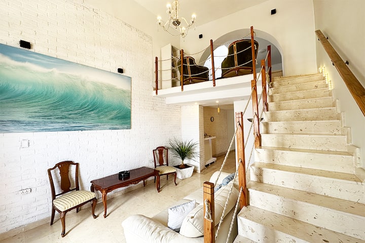 Malecon Oceanfront 3br Condo W/ Amazing Terrace - Cuba