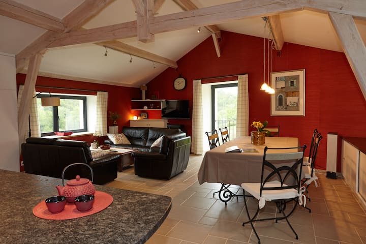 La Tour De Ginaillac - Gîte Jacques Brel 5 * - France