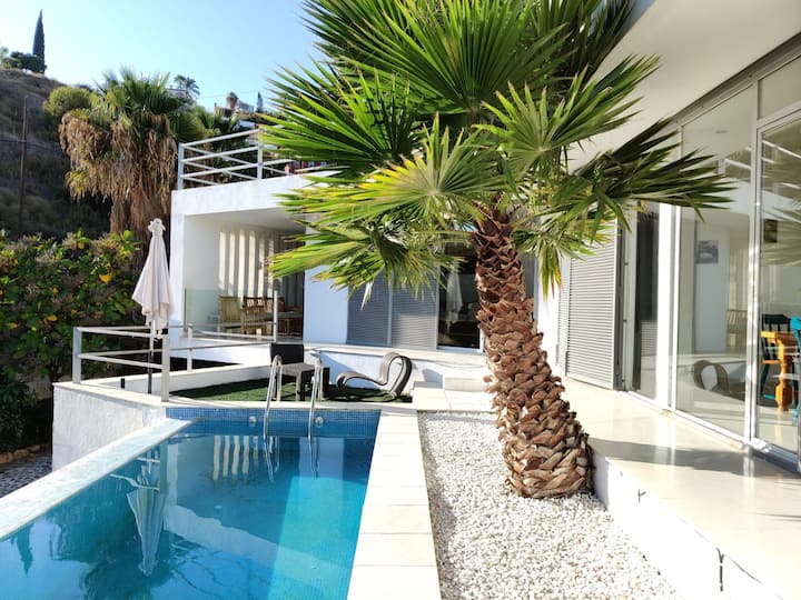 Villa Con Piscina En Salobreña - Salobreña