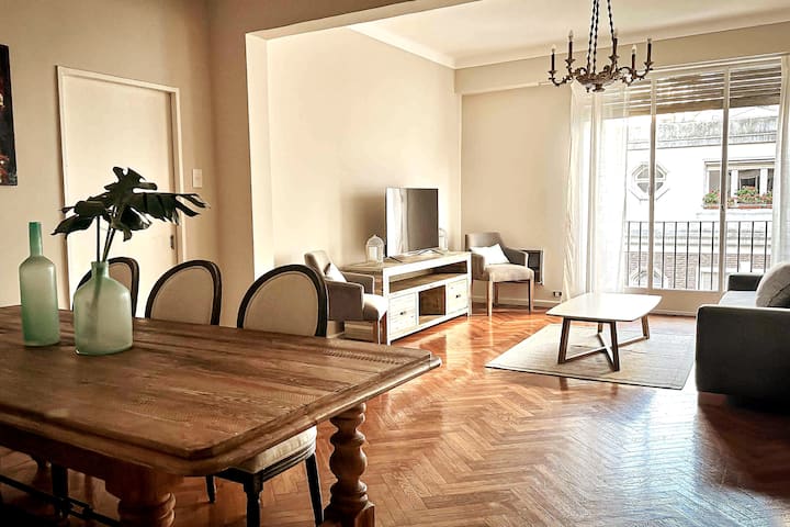 2 Bdr´s Recoleta + Office W/ Amazing Location - Buenos Aires