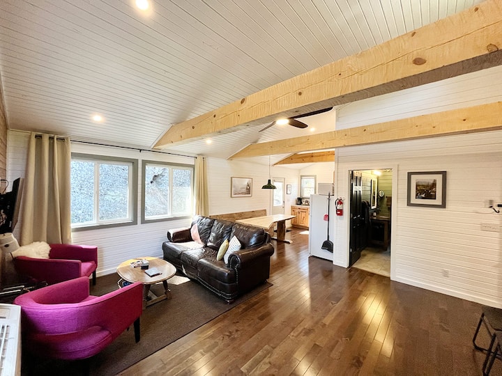 The Poppy Cabin At Hinterwood - Keystone, SD