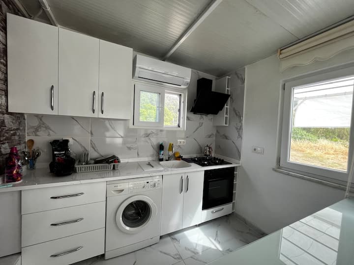 Sahile Yakın Müstakil Ev - Göcek