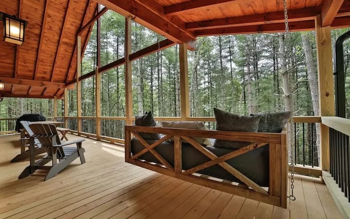 Secluded Cabin W/ Creek 3 Miles To Blue Ridge! - Blue Ridge, GA