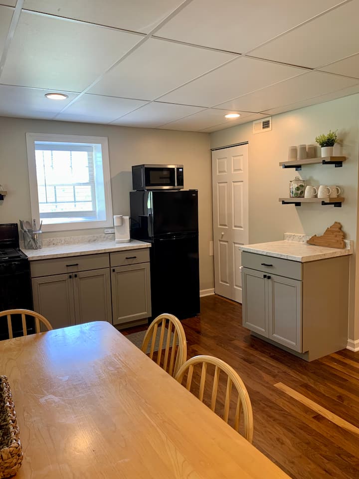 Family Friendly Forest Apartment - Bedford, VA