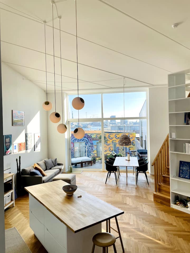 Stylish Penthouse With Sea View And Free Parking - Aarhus
