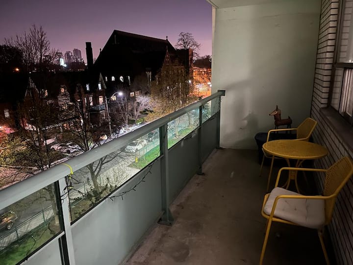 A Cozy Nook In The City - Toronto