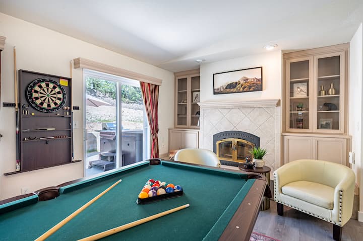 The Manic Mountains Cabin | Game Room, Hot Tub - Bass Lake, CA