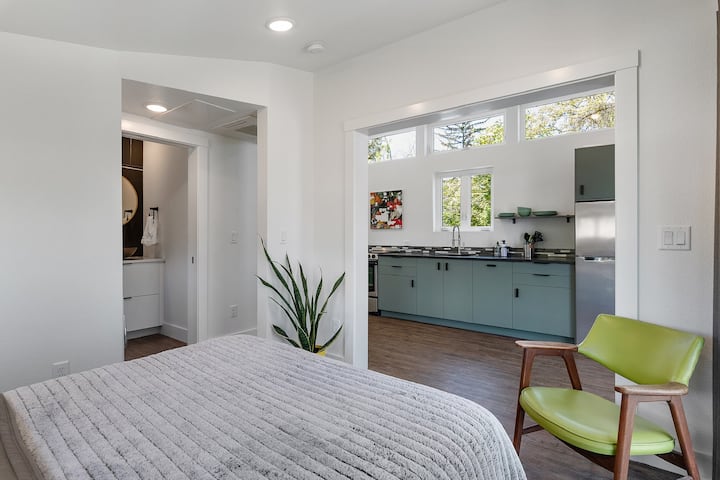 Northend Sunset Modern Beauty - Boise, ID