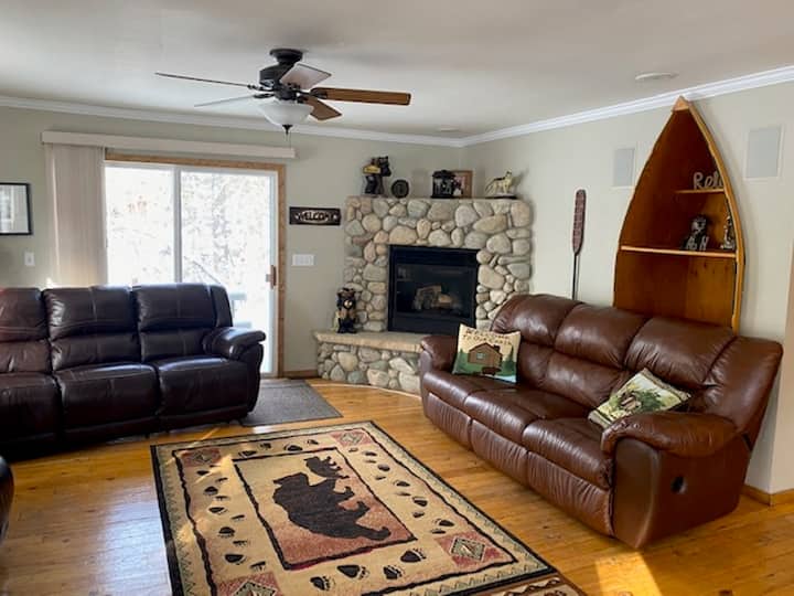 Red Lodge Creek Side Mini Lodge! - Red Lodge, MT