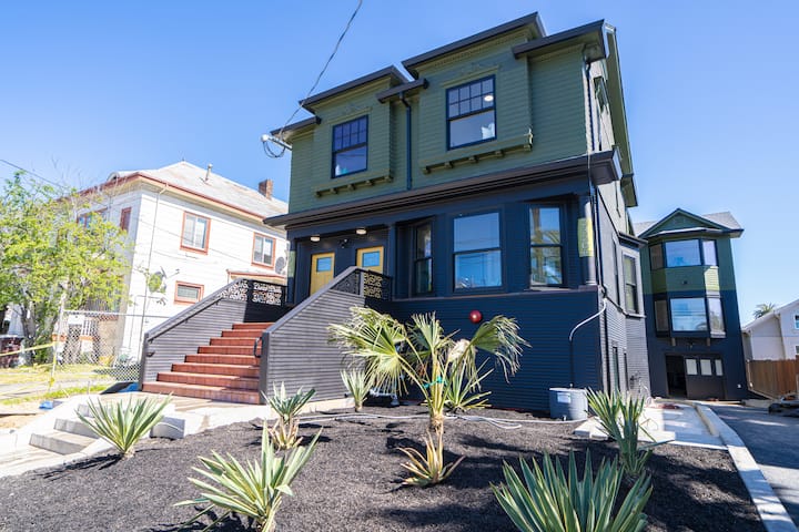 Co-living With Private Bathroom - Oakland, CA