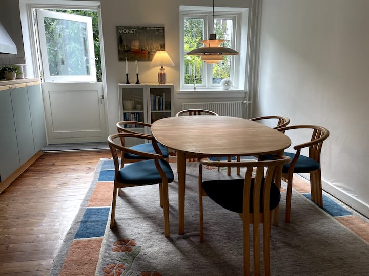 Charmerende Lejlighed Med Udgang Til Have - Kopenhagen