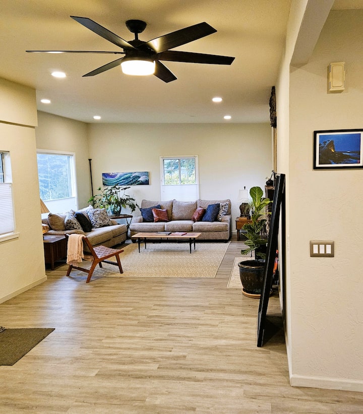 Head Water House - Fortuna, CA