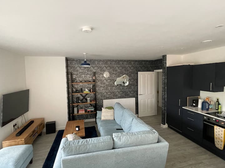 Home From Home, 25 Mins To Central London :- ) - Kingston upon Thames