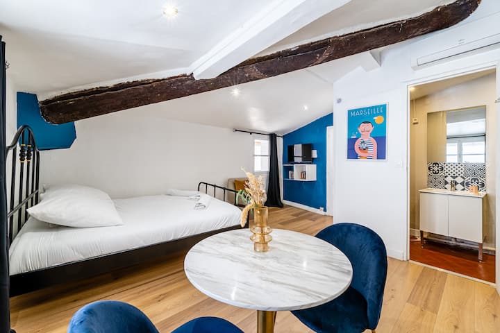 Suite Sous Les Toits Du Panier - Calanques de Marseille