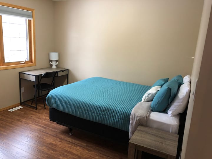 Clean Room Near Lakehead Uni. - Thunder Bay