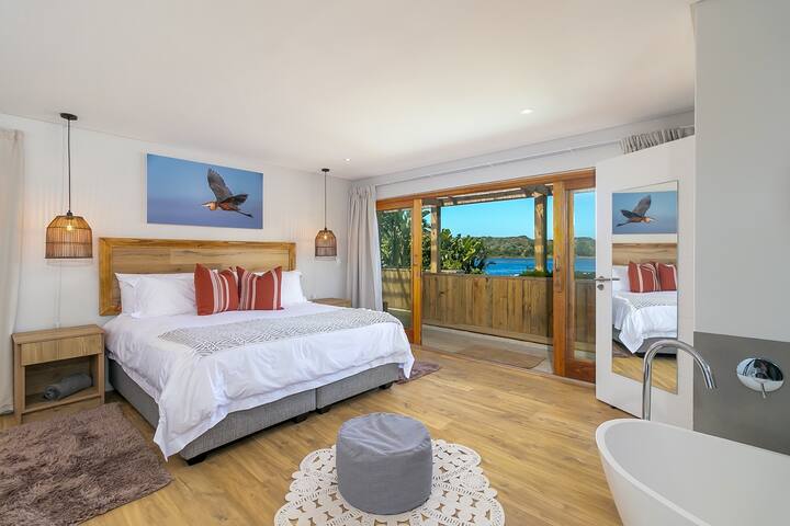 Goliath Heron Suite: In Toto Retreat-garden Route - Sedgefield