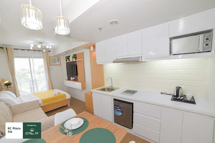 Rcplace - U316 @ Pine Suites Tagaytay W/ Netflix - Tagaytay