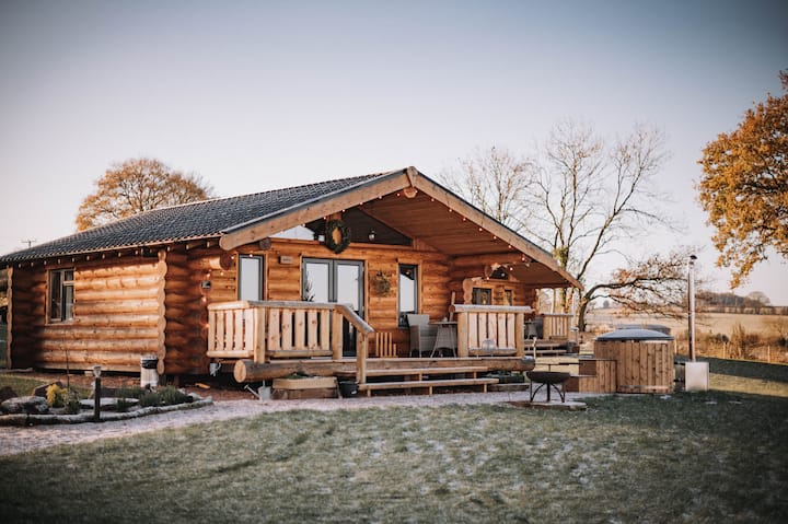 Rowan, Tedstone Log Cabins. A Couples Retreat. - Worcestershire