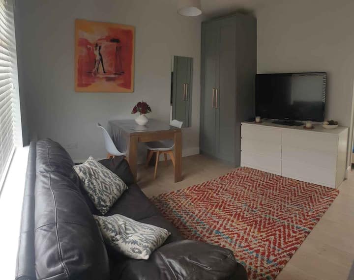 1 Bedroom, 1 Bathroom Bungalow - Swords