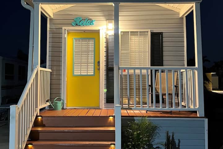 Comfy & Clean Tiny House - Fort Myers Beach, FL
